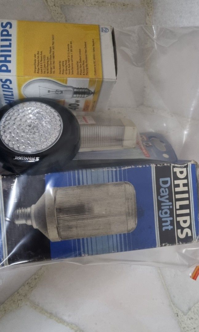 Phillips Daylight Bulb, Car Accessories, Electronics & Lights on Carousell