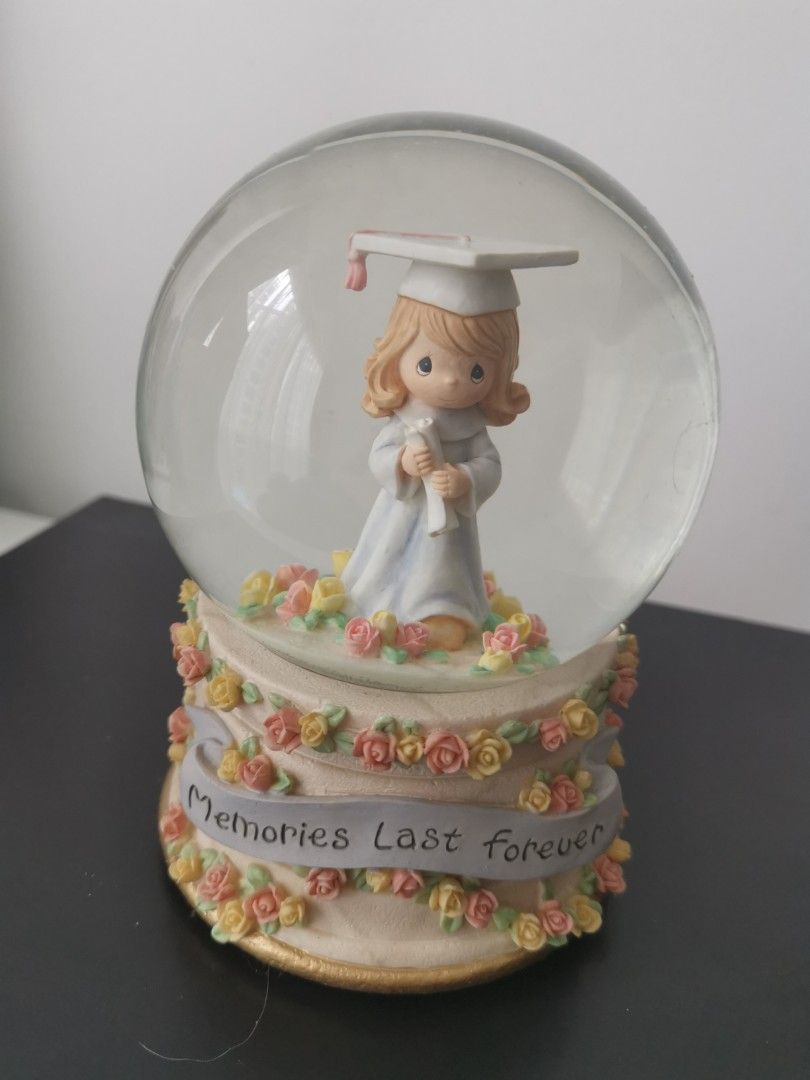 Precious Moments Graduation Globe, Hobbies & Toys, Memorabilia ...