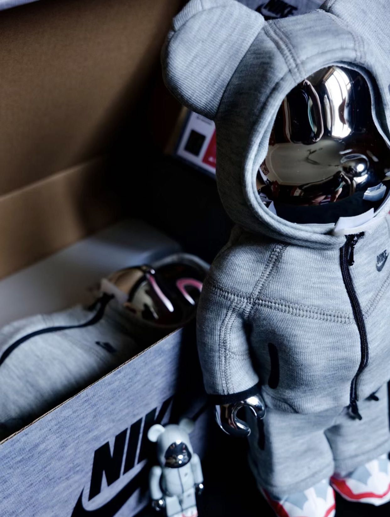 [Preorder]Bearbrick Nike Tech Fleece N98 100% + 400%, Hobbies & Toys ...