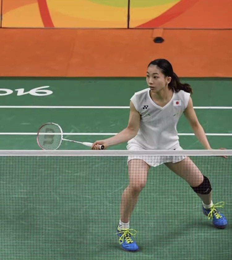 Pristine Condition Wilson Fierce CX9000J Cherry Blossom 5U G5 Badminton ...