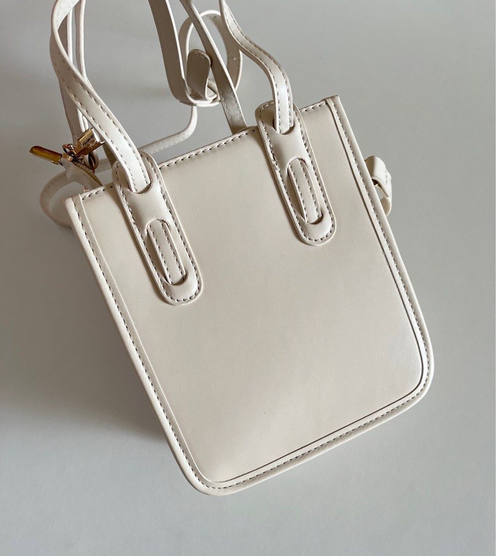 rectangle crossbody bag, Women's Fashion, Bags & Wallets, Cross-body ...