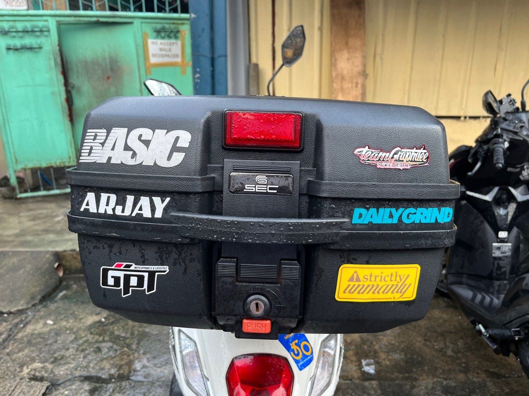 SEC TOP BOX 32Liters, Car Parts & Accessories, Other Automotive Parts ...