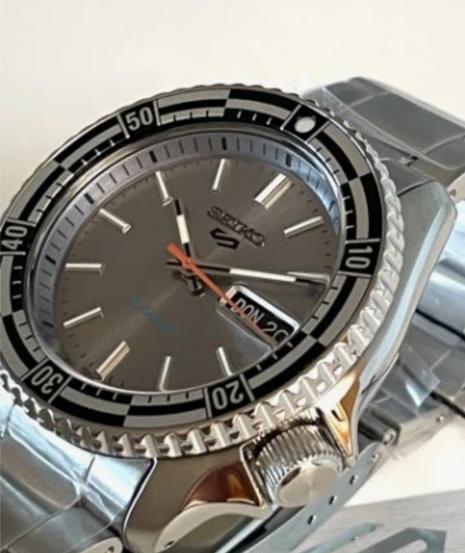 Seiko 5 Sports "New Rally Diver" Special Edition SRPK09K1, Men's ...