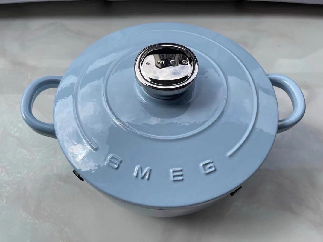 SMEG 24cm Enamel-Coated Cast Iron Casserole Pot 4.2L (5 Colours), TV ...