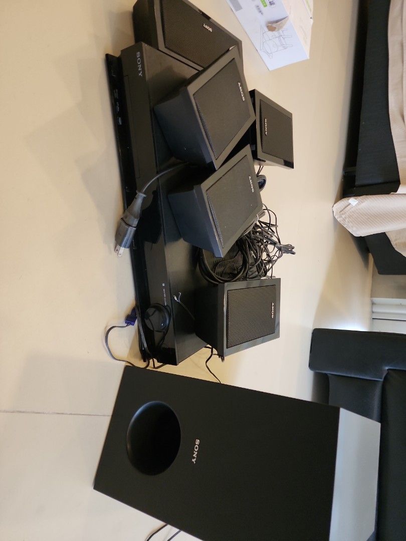 Sony Surround Sound System 5 speakers 1 bass, TV & Home Appliances, TV ...