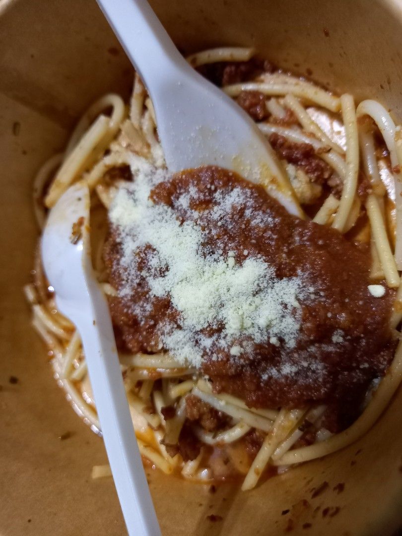 Spaget bolognese, Food & Drinks, Fresh Produce on Carousell
