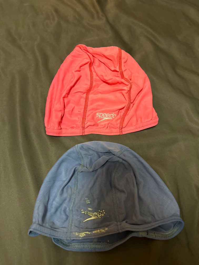 Speedo swimmers cap x2, 運動產品, 運動與體育, 運動與體育 - 水上活動 - Carousell