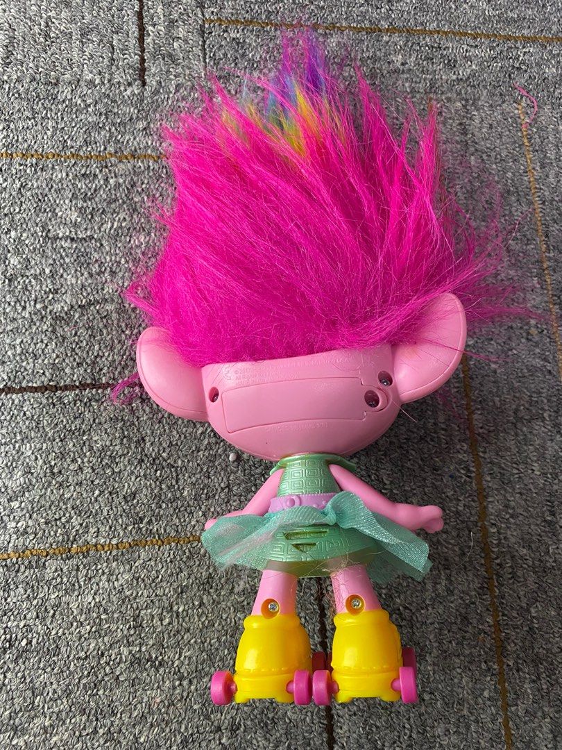 Trolls Poppy(Batt-Op), Hobbies & Toys, Toys & Games on Carousell