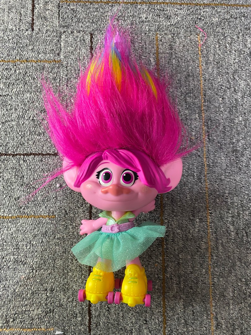 Trolls Poppy(Batt-Op), Hobbies & Toys, Toys & Games on Carousell