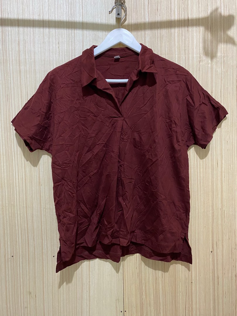 UNIQLO LINEN POLO, Women's Fashion, Tops, Blouses on Carousell