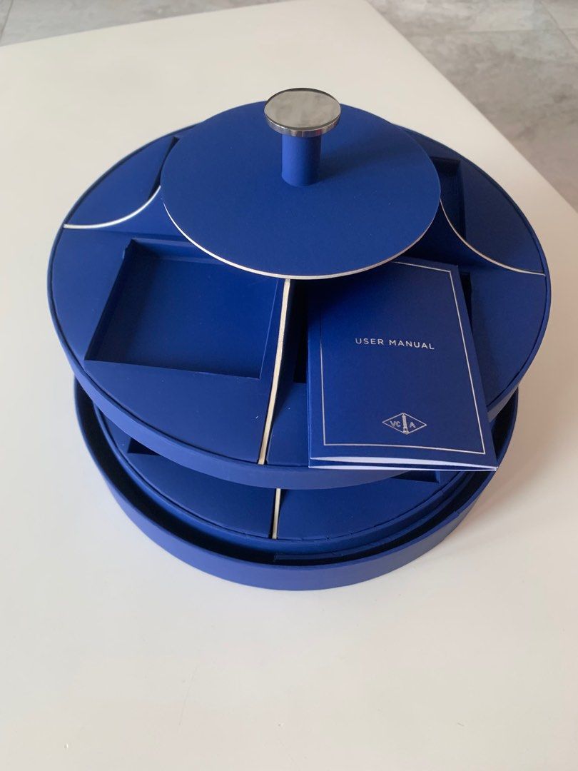 Van cleef & Arpels moon cake box, Hobbies & Toys, Art & Prints on Carousell