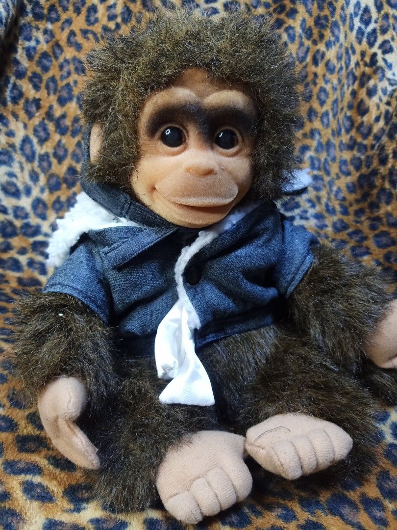 VINTAGE 1994 HOSUNG REALISTIC MONKEY HAND PUPPET IN AVIATOR / PILOT ...