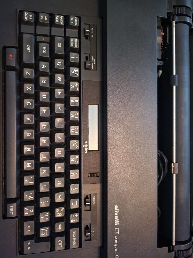 Vintage Typewriter - Olivetti ET Compact 60, Computers & Tech, Printers ...