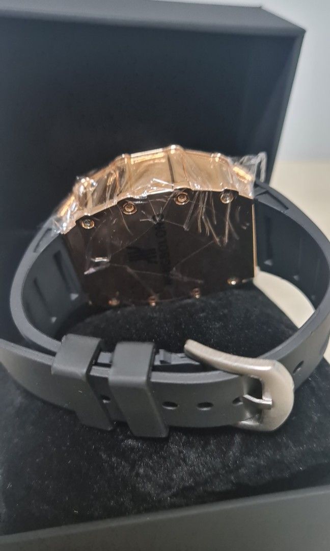 Watch, Men's Fashion, Watches & Accessories, Watches on Carousell