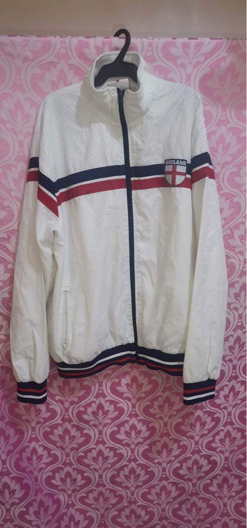 wind braker, Men's Fashion, Coats, Jackets and Outerwear on Carousell