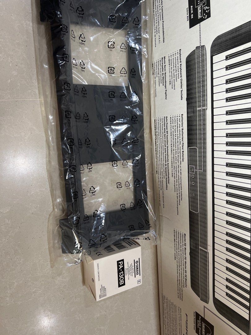 Yamaha organ PSR-E263, Hobbies & Toys, Music & Media, Musical ...