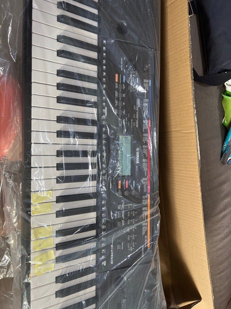 Yamaha organ PSR-E263, Hobbies & Toys, Music & Media, Musical ...