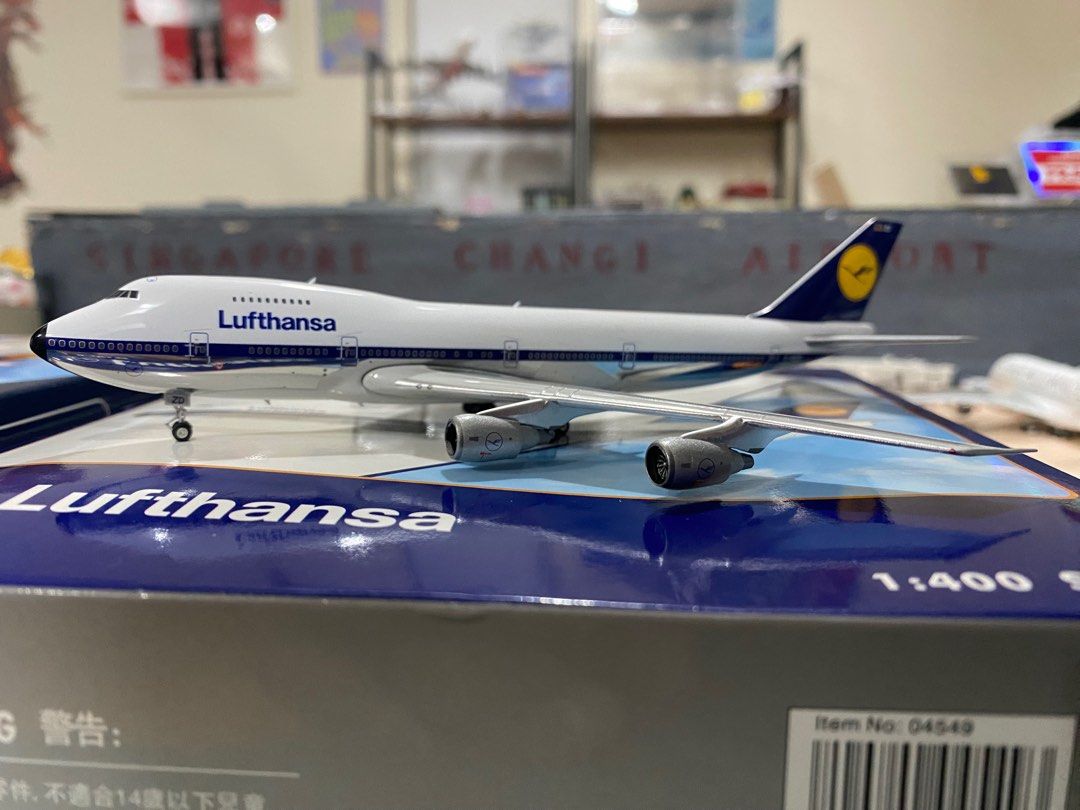 1:400 Phoenix Lufthansa A380 and 747-230B, Hobbies & Toys, Toys & Games ...