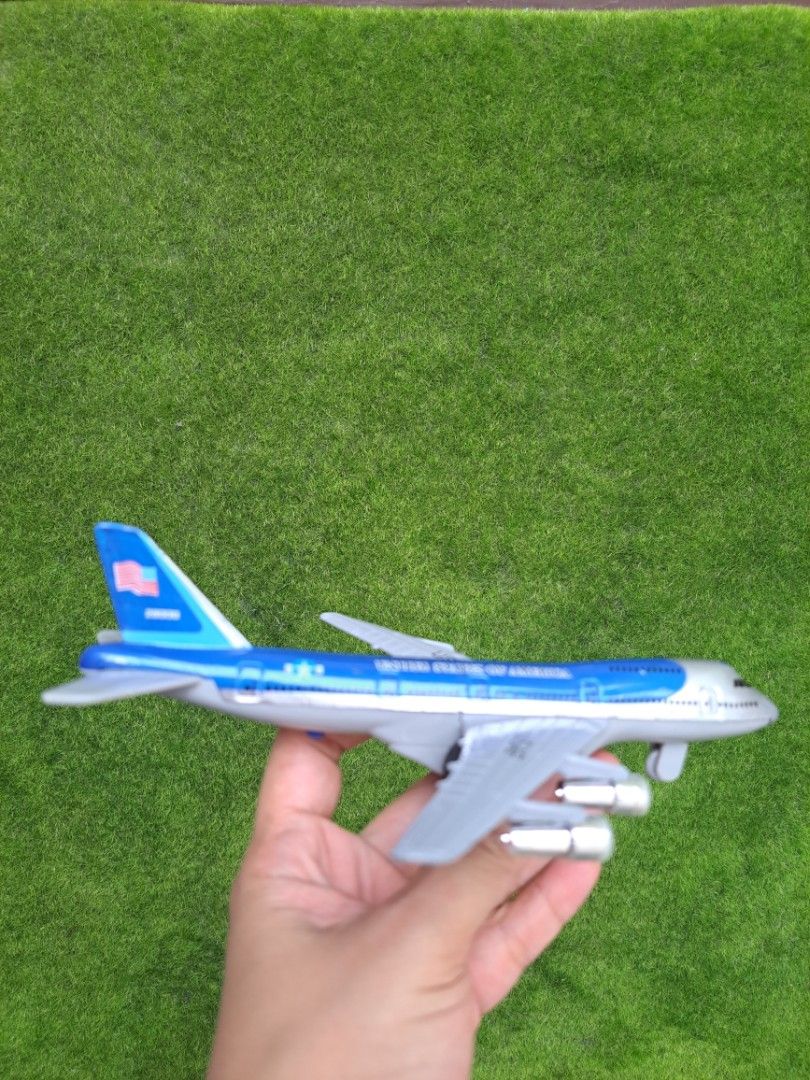 7" Diecast Toy passenger airplane jet 747 look alike plane blue PULL ...