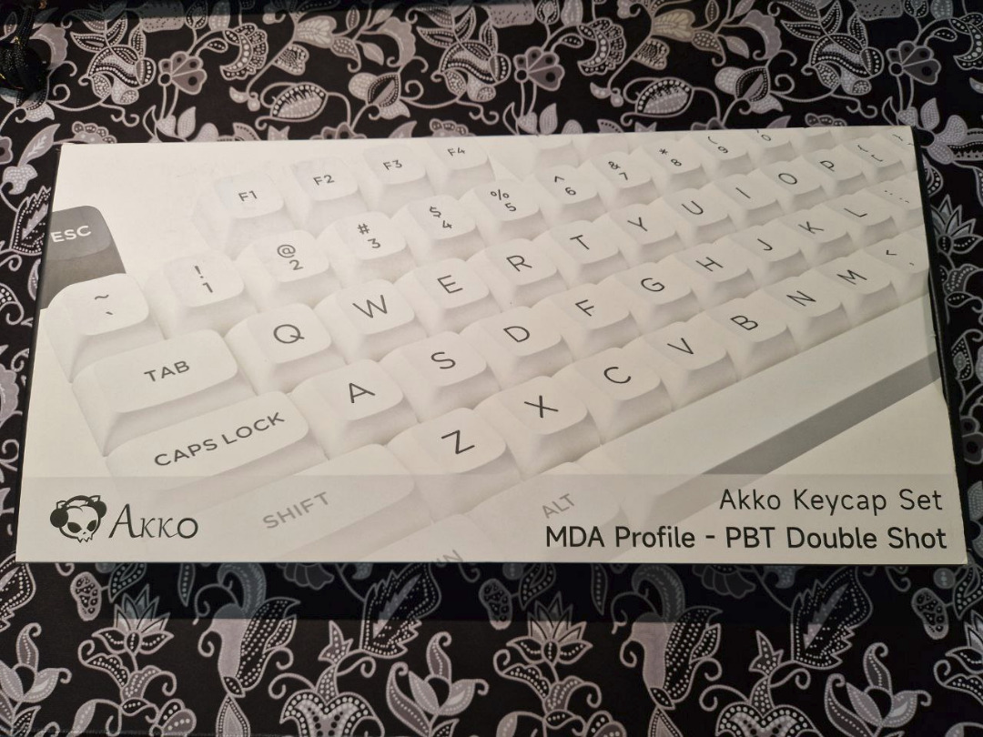 Akko Black on White Double-shot PBT MDA Keycaps, Computers & Tech ...