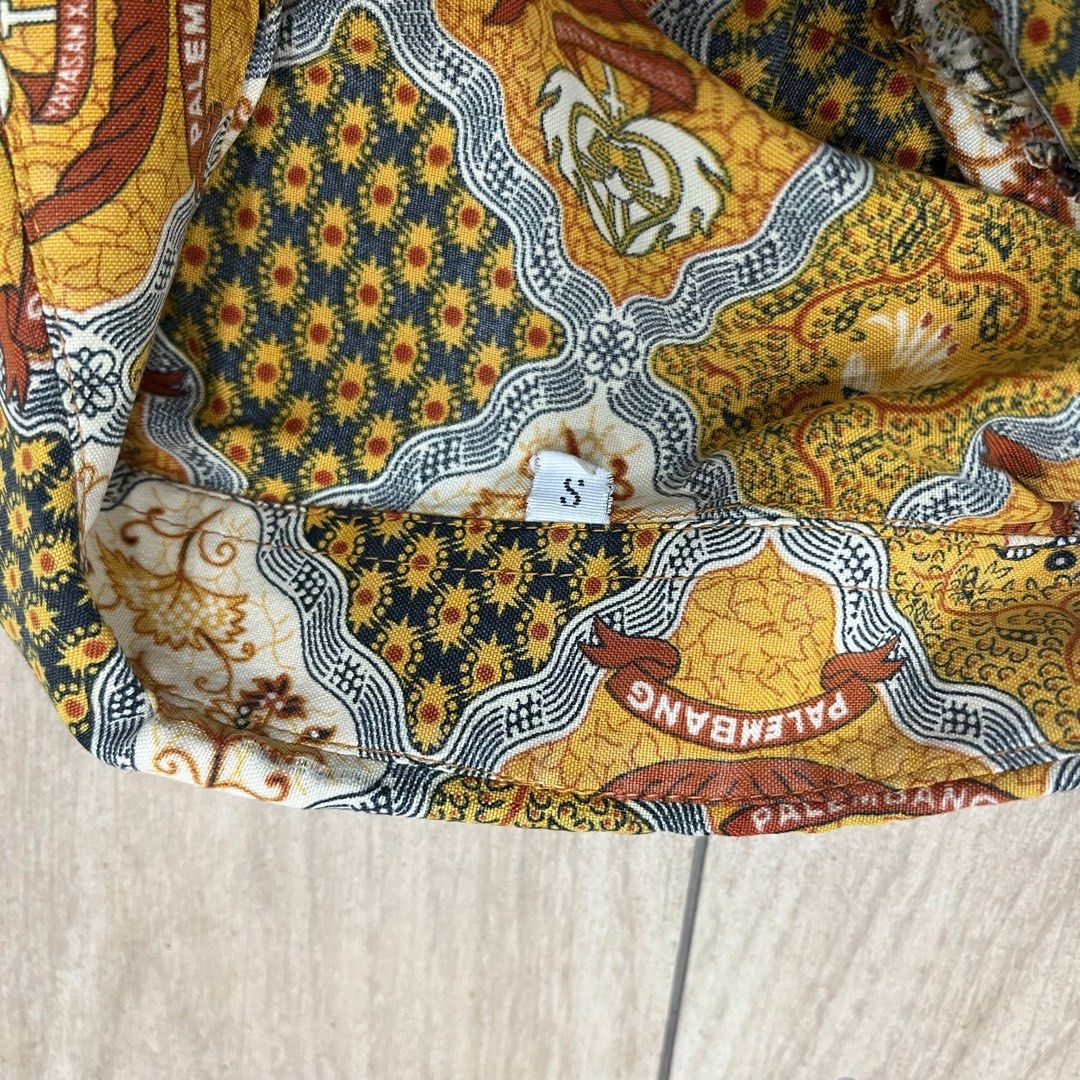 Batik Xaverius, Fesyen Pria, Pakaian , Atasan di Carousell