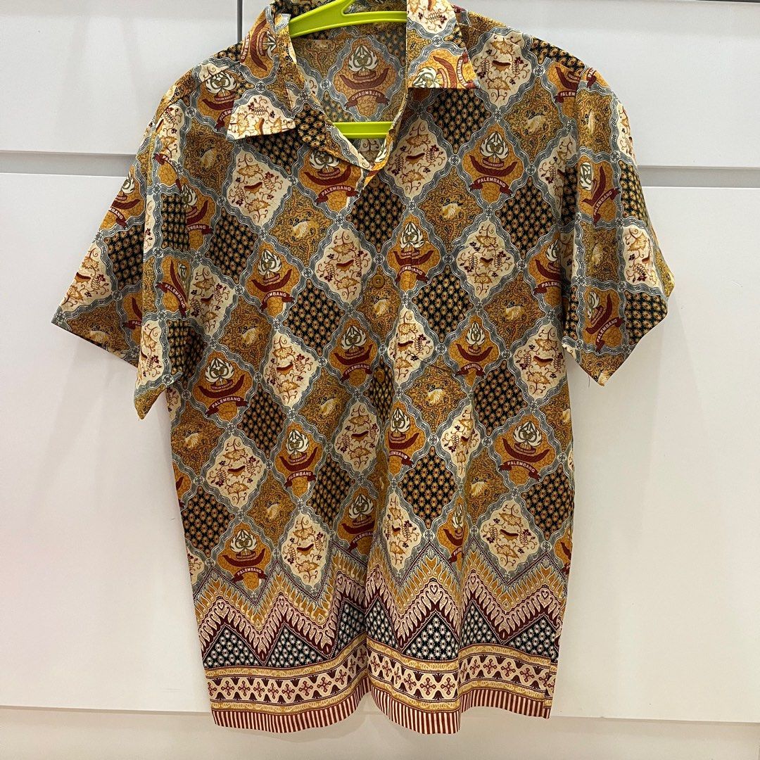 Batik Xaverius, Fesyen Pria, Pakaian , Atasan di Carousell