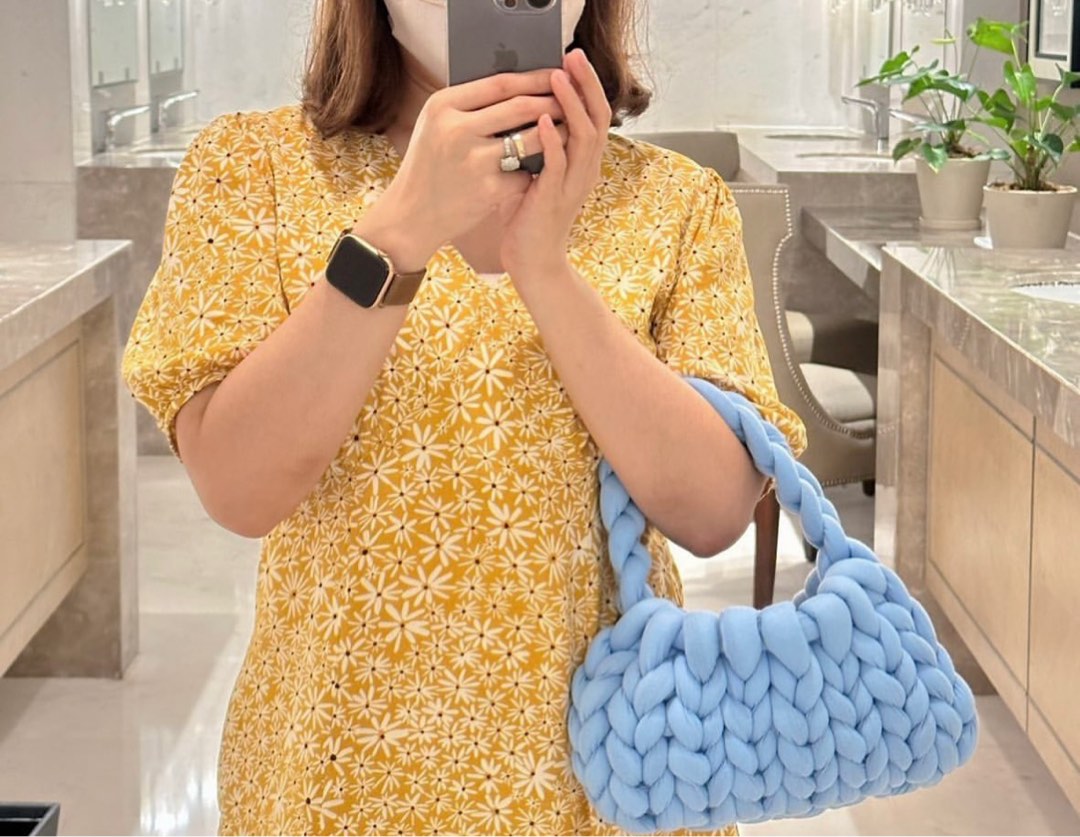 Chunky Yarn Bag, Women's Fashion, Bags & Wallets, Purses & Pouches on ...