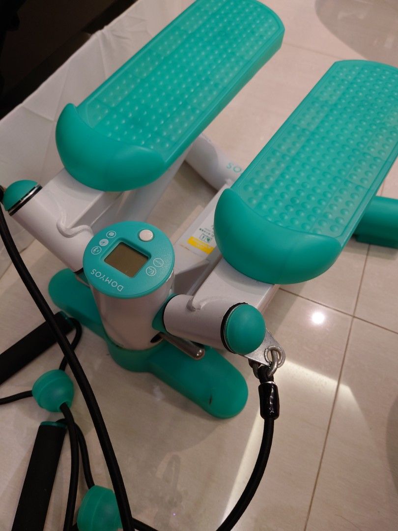 Decathlon Domyos Steps machine, Sports Equipment, Exercise & Fitness ...