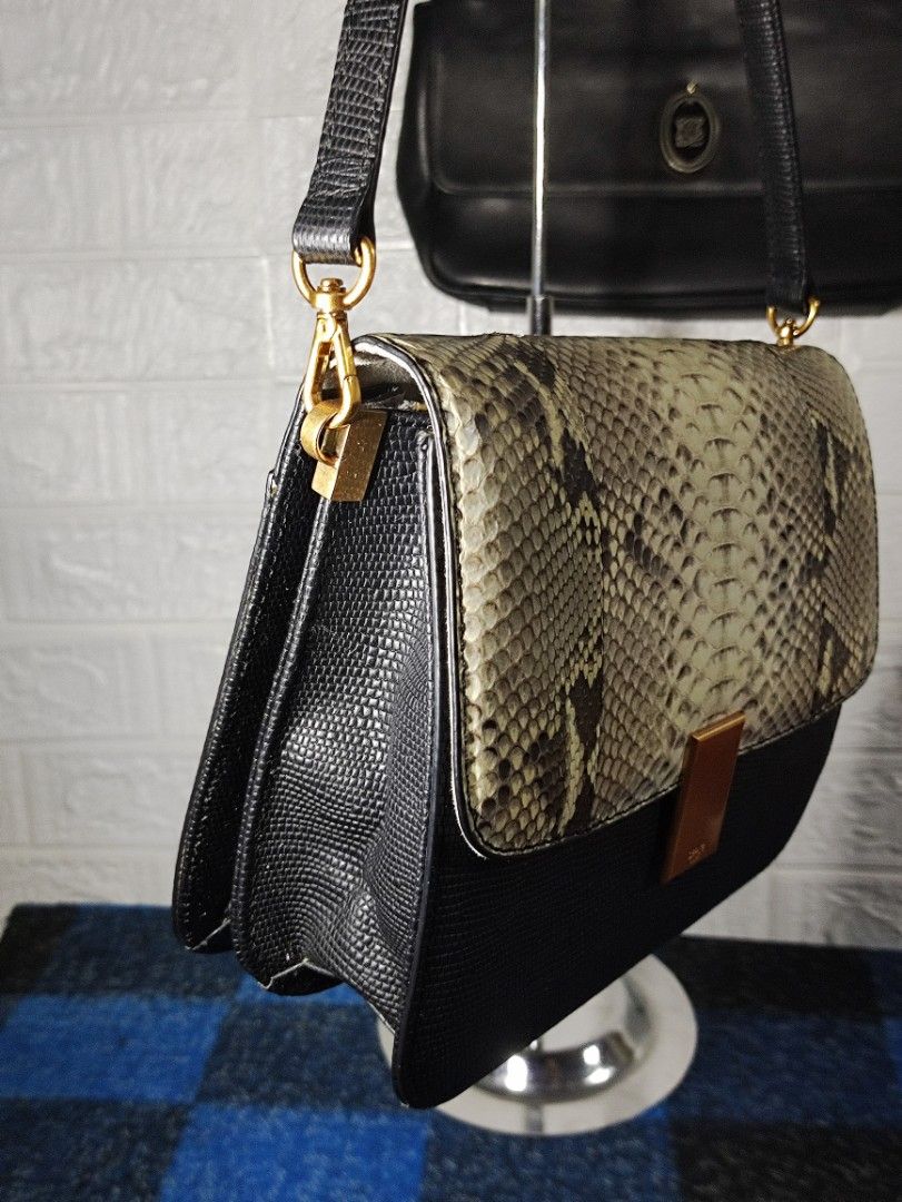 Defaye black, Women's Fashion, Bags & Wallets, Shoulder Bags on Carousell