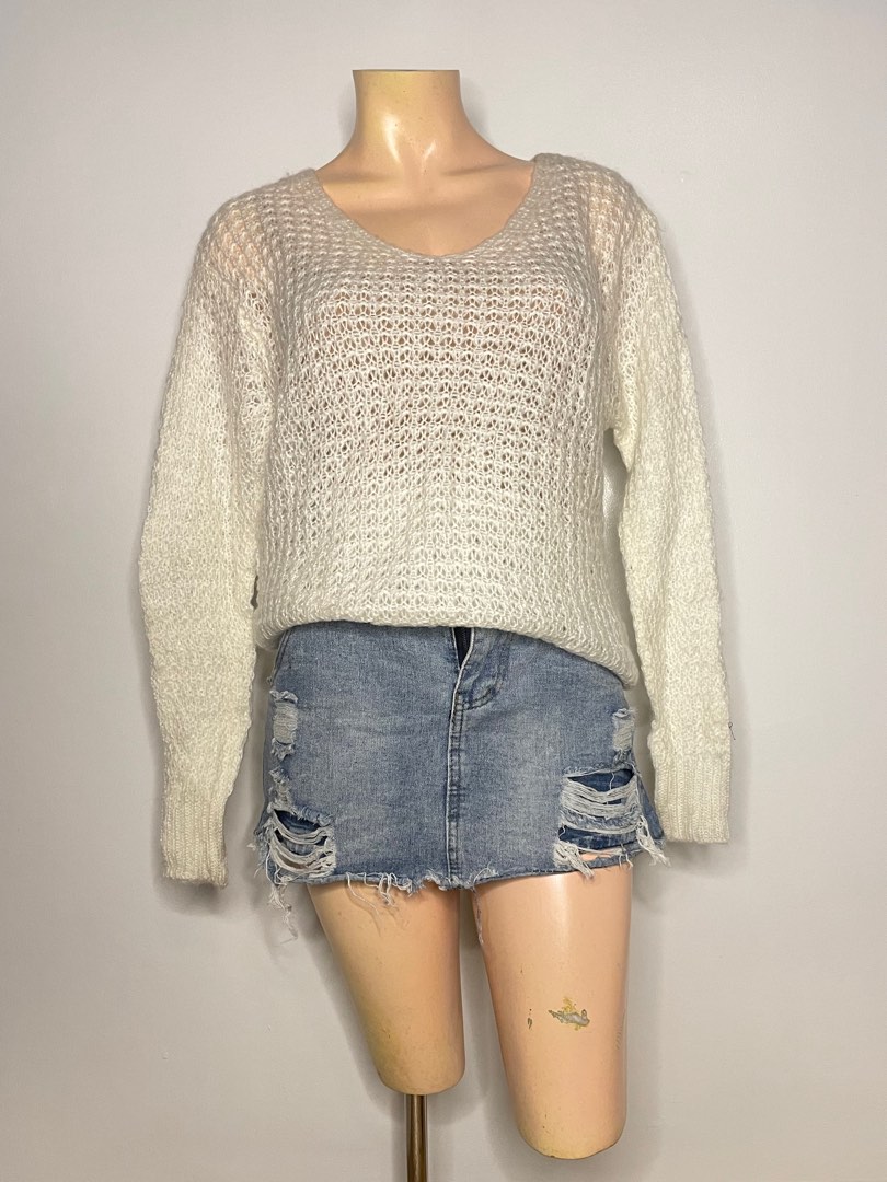 GU sweater, Women's Fashion, Coats, Jackets and Outerwear on Carousell