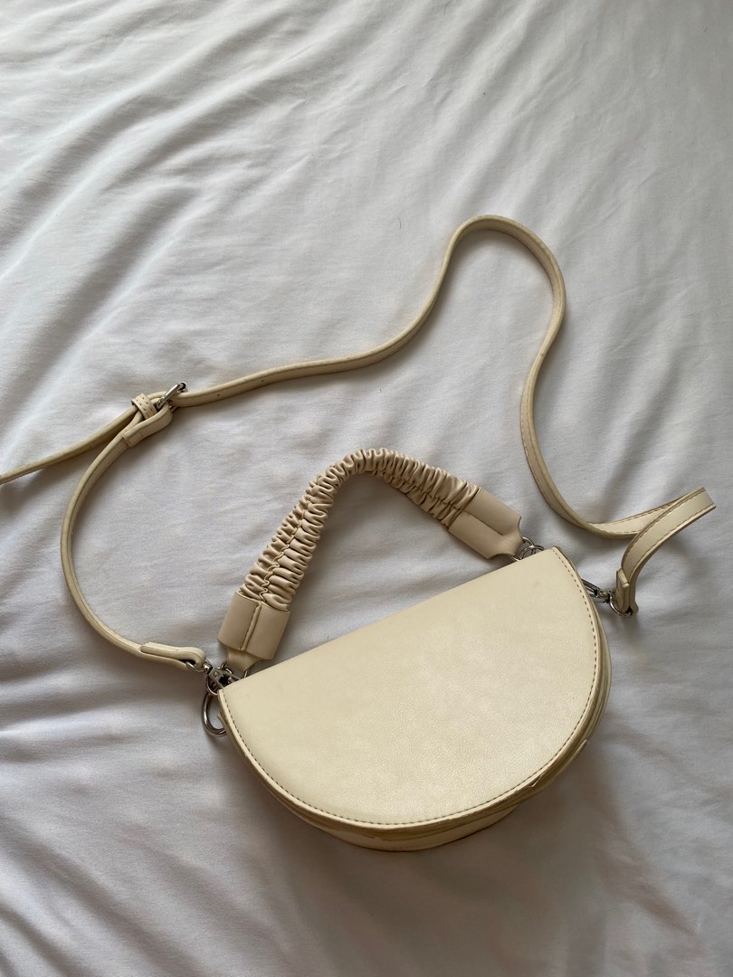 Half-Moon Shaped Bag, Women's Fashion, Bags & Wallets, Cross-body Bags ...