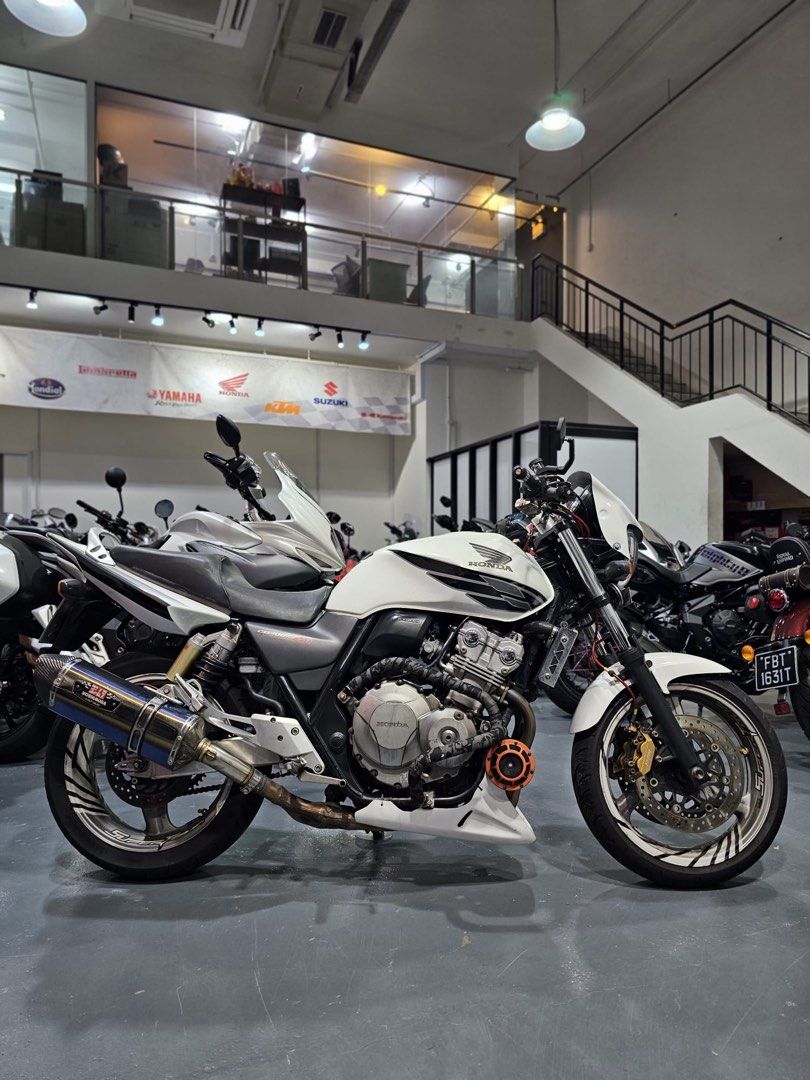 Honda CB400 Revo, Motorcycles, Motorcycles for Sale, Class 2A on Carousell