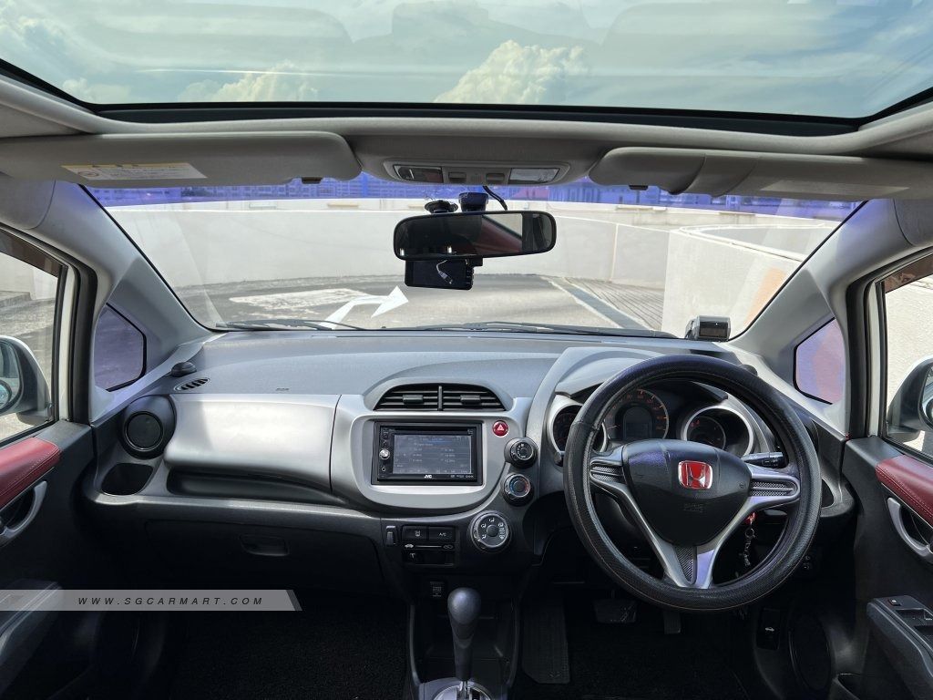 Honda Fit 1.3 G F-Package Skyroof (A), Cars, Used Cars on Carousell