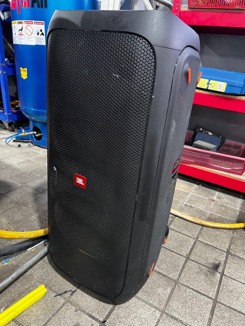 JBL Partybox 310, Audio, Soundbars, Speakers & Amplifiers on Carousell