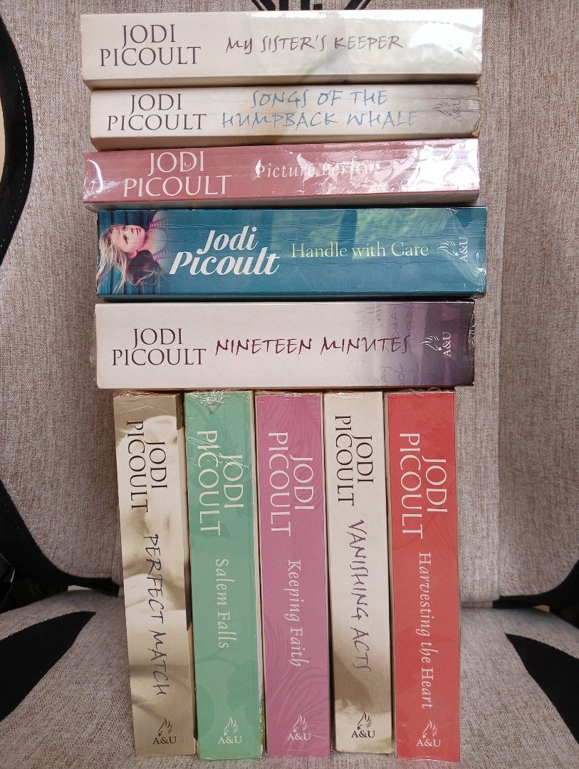 John Green Collection & Jodi Picoult, Hobbies & Toys, Books & Magazines ...
