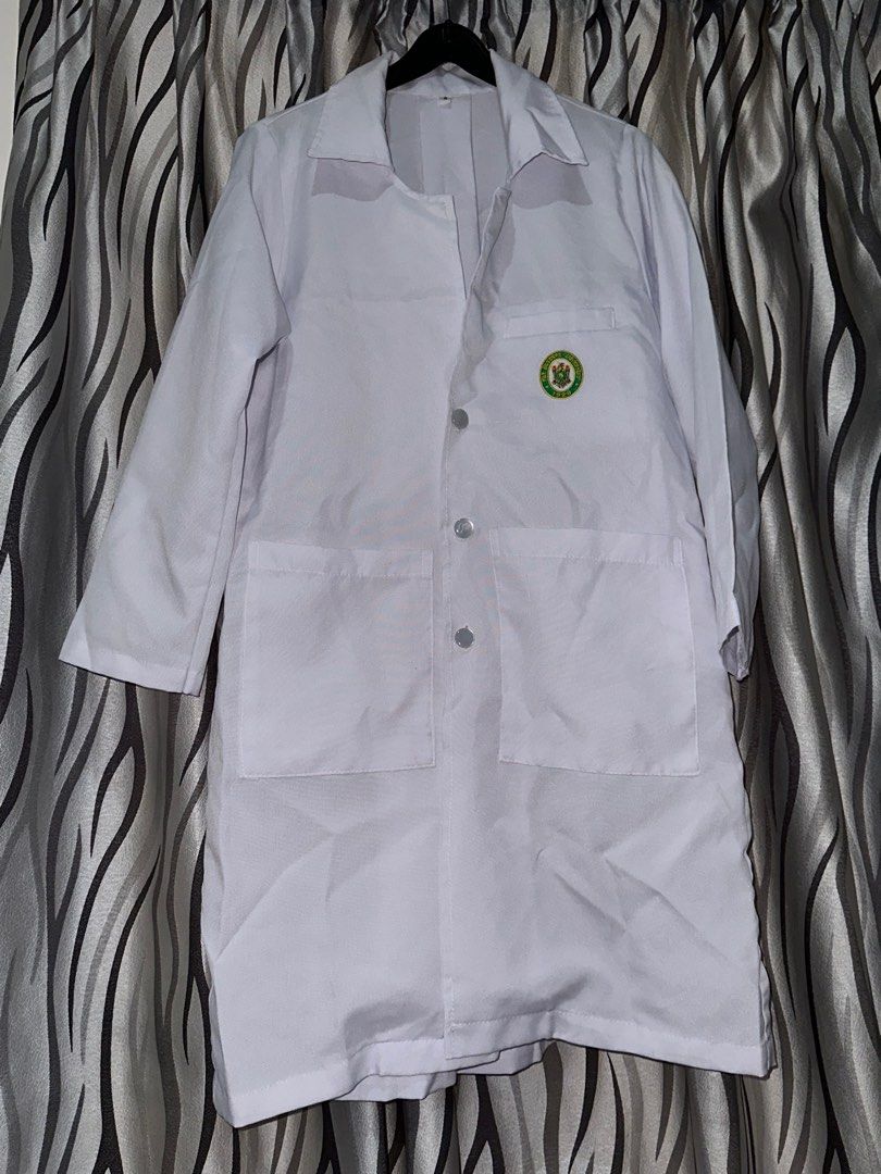 LABGOWNS/LABORATORY GOWNS FOR SALE, Community on Carousell