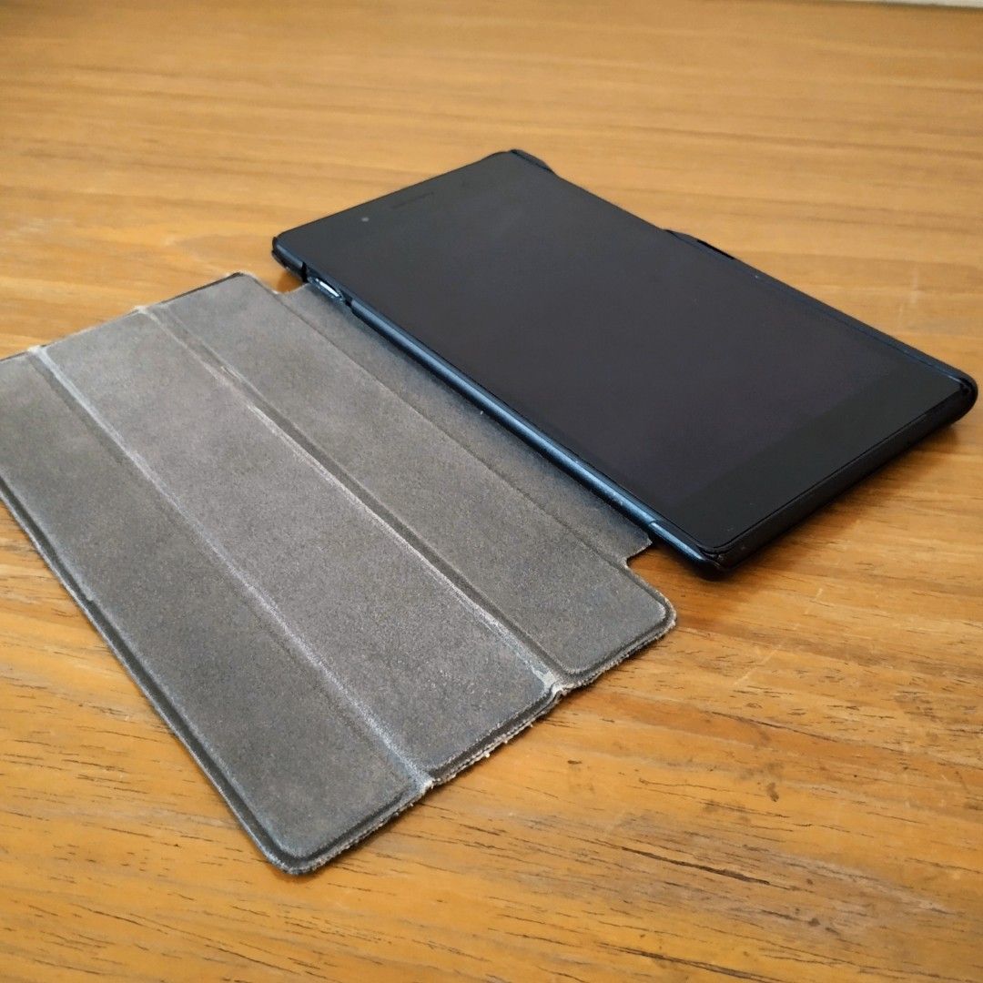 LENOVO TAB 7 ESSENTIAL TABLET WITH FOLDING CASE INCLUDED!, Mobile ...