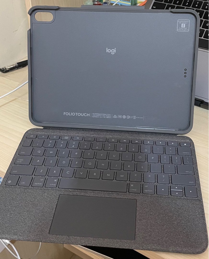 Logitech Folio Touch Keyboard Case With Trackpad For Ipad Air 4th 電腦