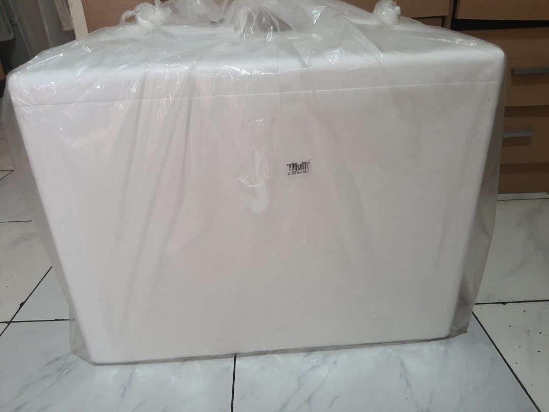 NEW Big White Ice Chest Box / Fish Box /Styro Box, Furniture & Home ...
