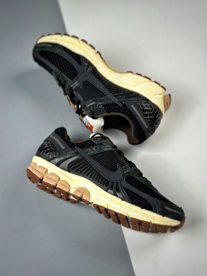 Nike Air Zoom Vomero 5, Men's Fashion, Footwear, Sneakers on Carousell