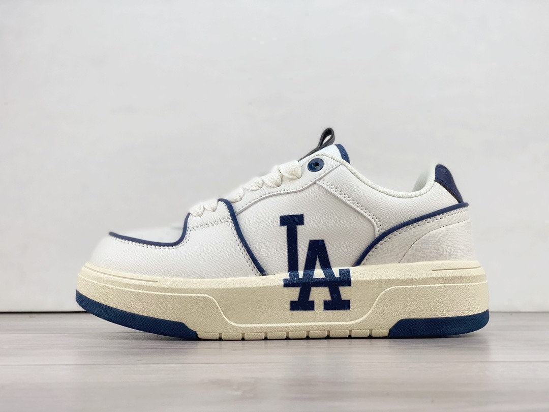NY MLB Chunky Liner, Women's Fashion, Footwear, Sneakers on Carousell
