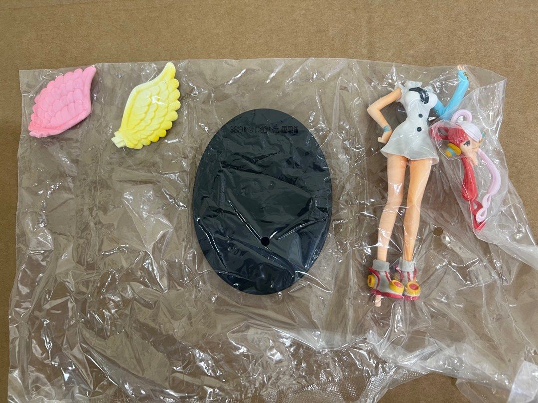 One piece figure 海賊王模型 UTA 少量 全新 有盒, 興趣及遊戲, 玩具 & 遊戲類 - Carousell