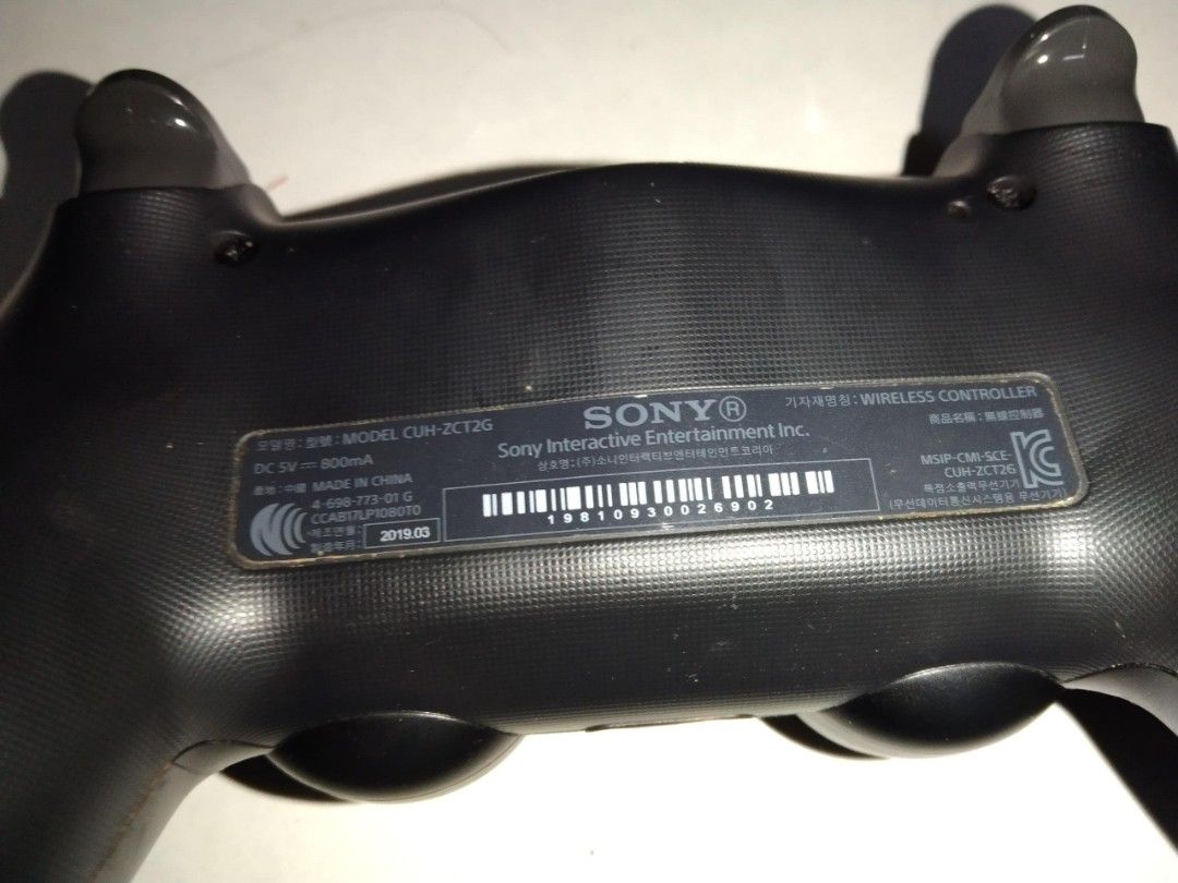 ORIGINAL DS4 SONY V2 & V1 BLACK COLOUR, Video Gaming, Gaming ...