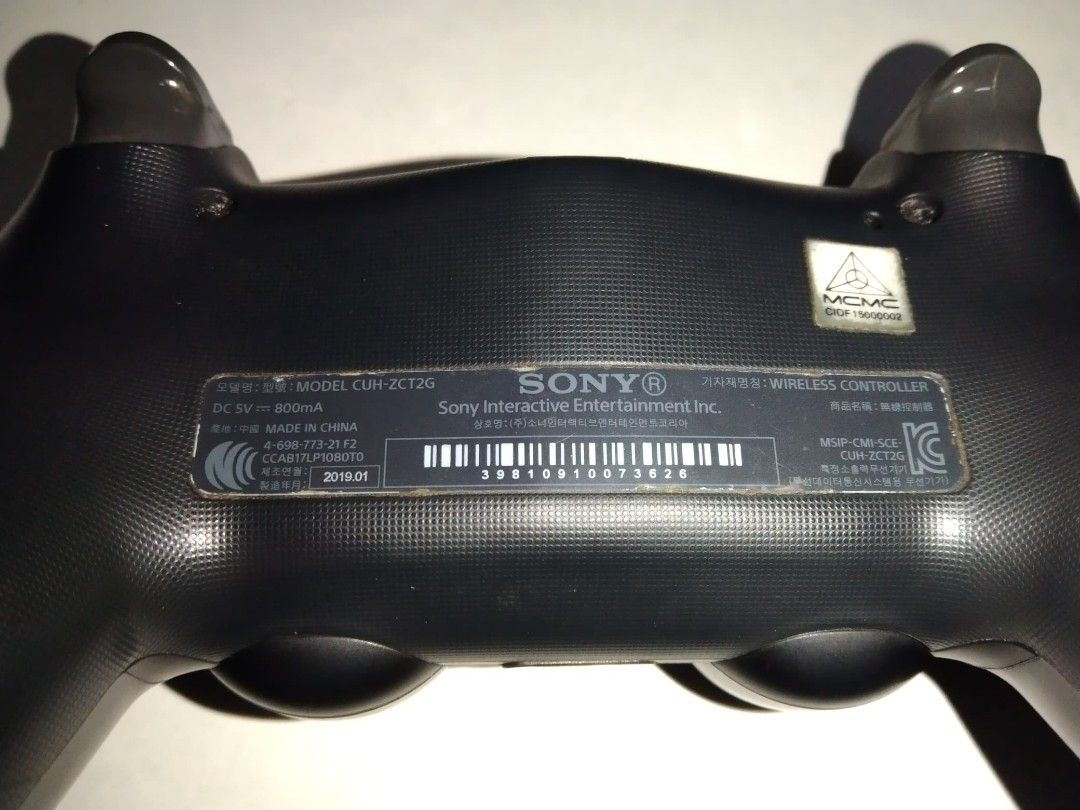 ORIGINAL DS4 SONY V2 & V1 BLACK COLOUR, Video Gaming, Gaming ...