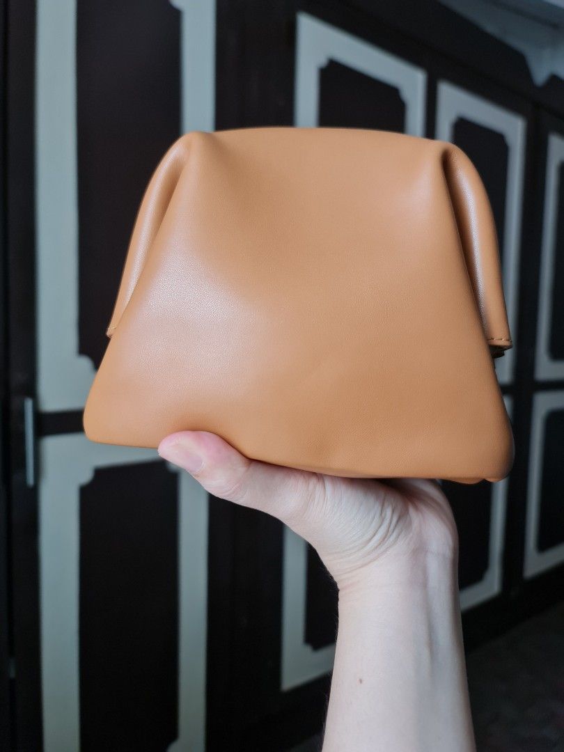 OSOI belt/body bag, Luxury, Bags & Wallets on Carousell