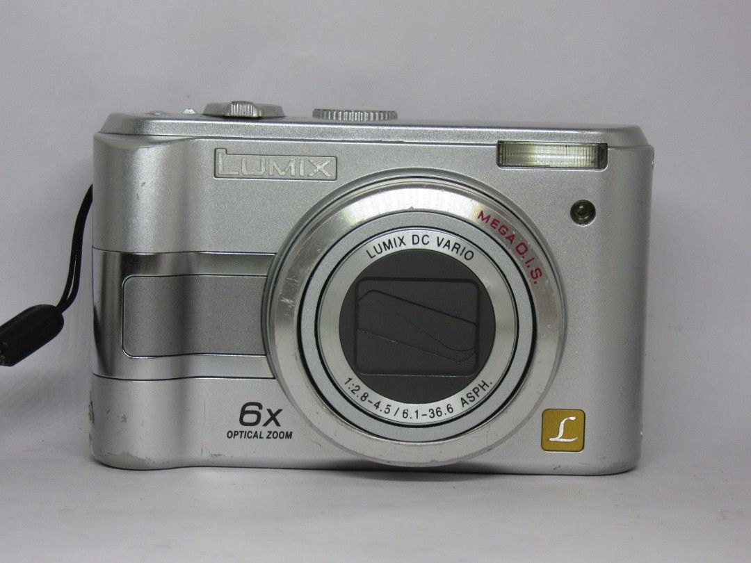 Panasonic Lumix old model, Photography, Cameras on Carousell