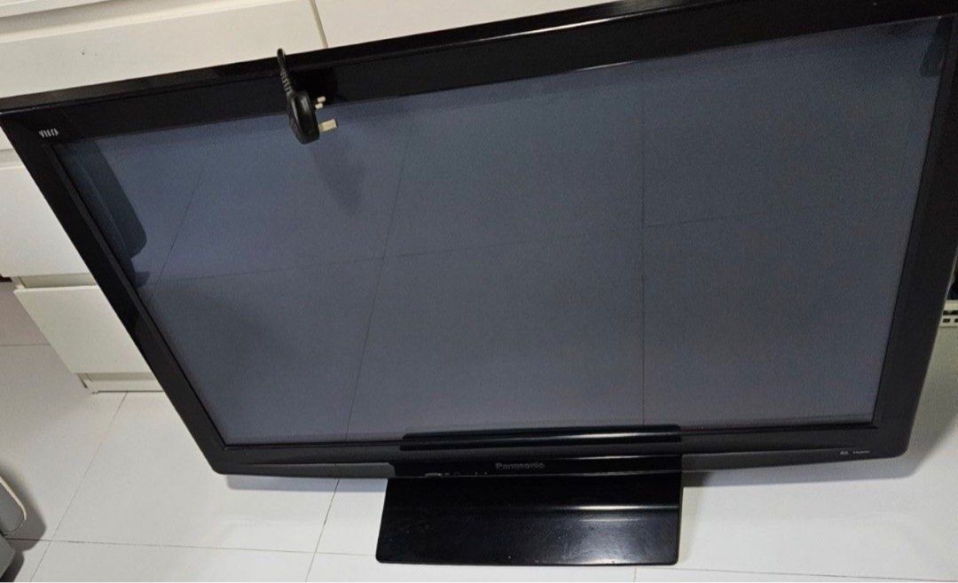 Panasonic TV 42 inch, TV & Home Appliances, TV & Entertainment, TV on ...