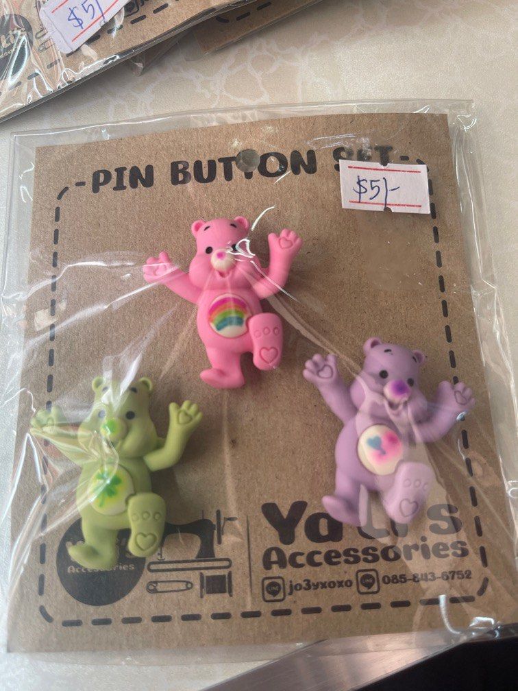 Pin button set, Women's Fashion, Jewelry & Organisers, Body Jewelry on ...