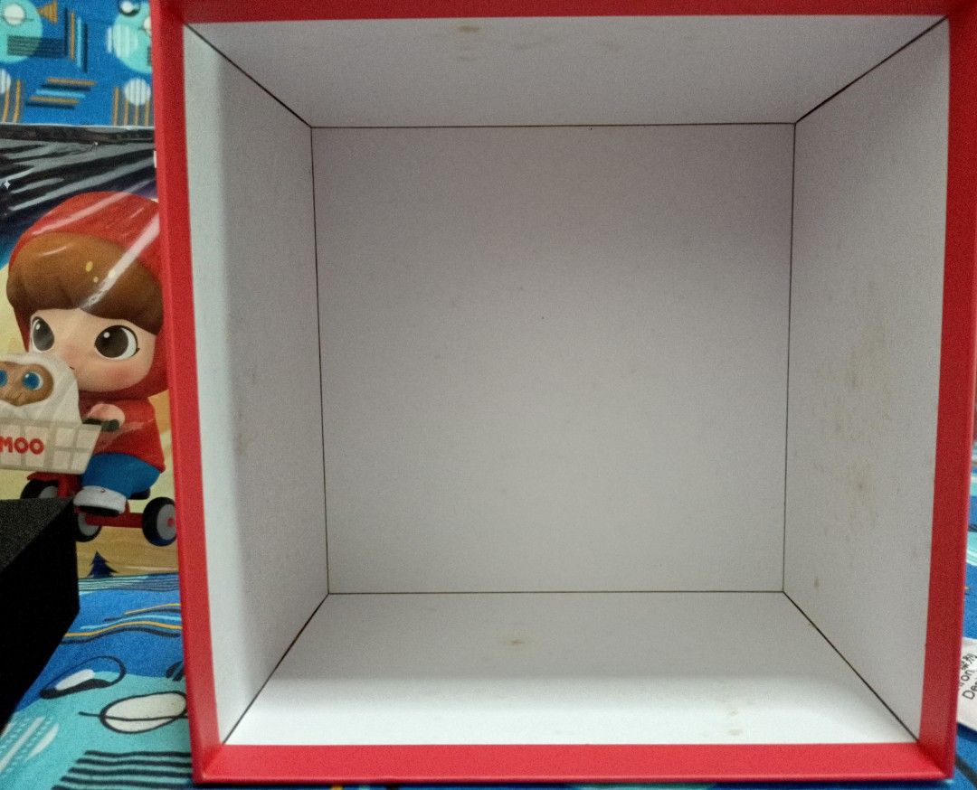 Popmart Dimoo ET Figurine, Hobbies & Toys, Memorabilia & Collectibles ...