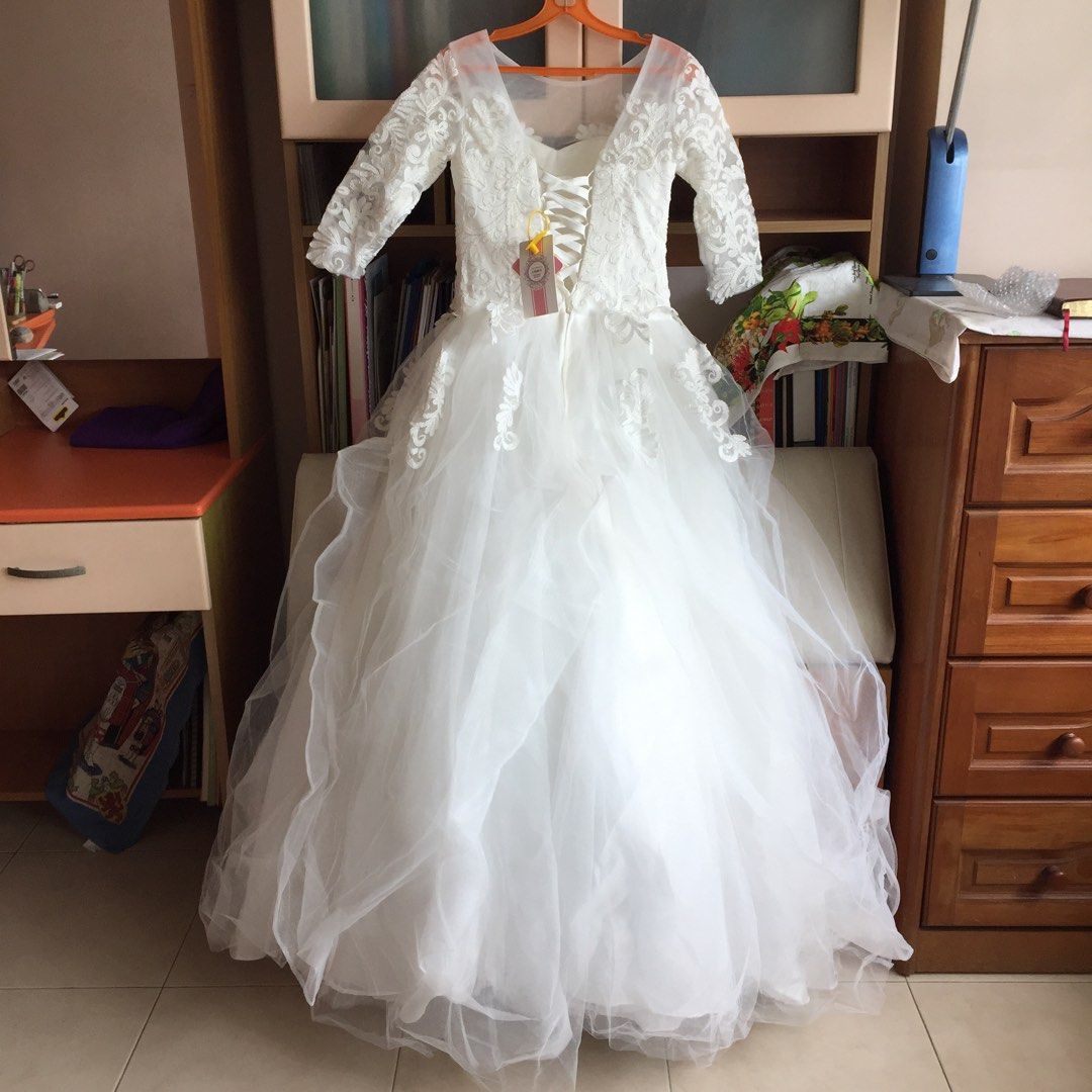 Princess Waist Lacey Wedding Dress, Women's Fashion, Dresses & Sets ...